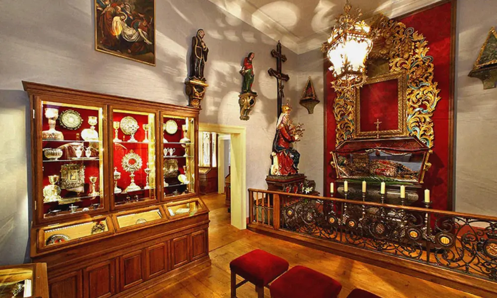 Castle Museum and Castle Tower - self-guided tour